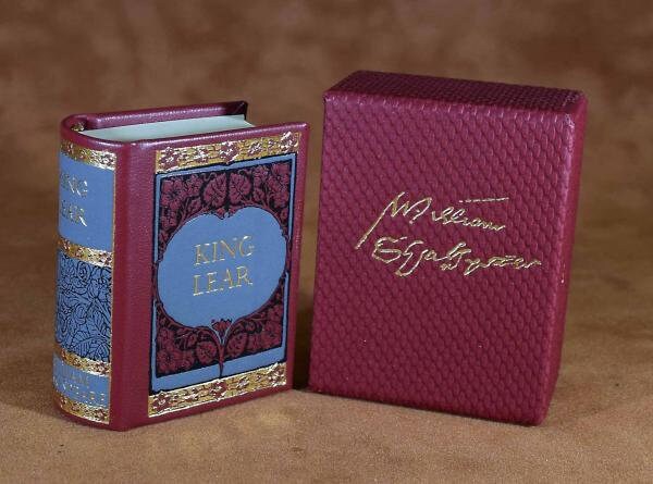 King Lear William Shakespeare Miniature Book – Miniature Books USA